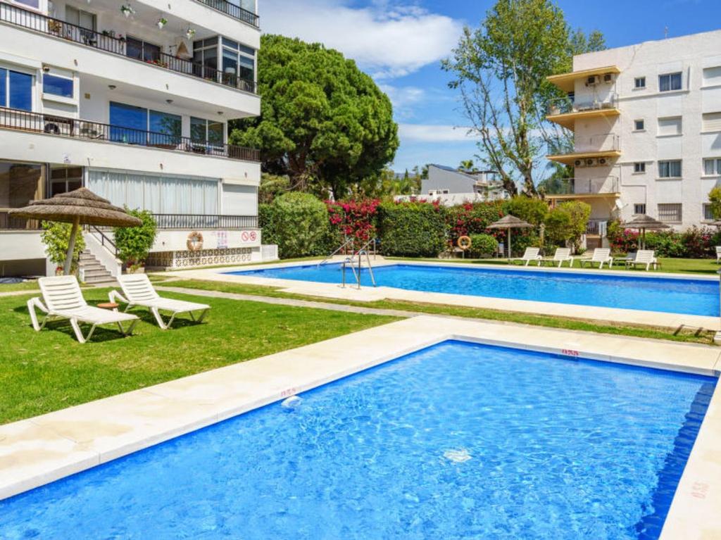 Global Riverside Puerto Banus 24018, Marbella (updated prices 2025)