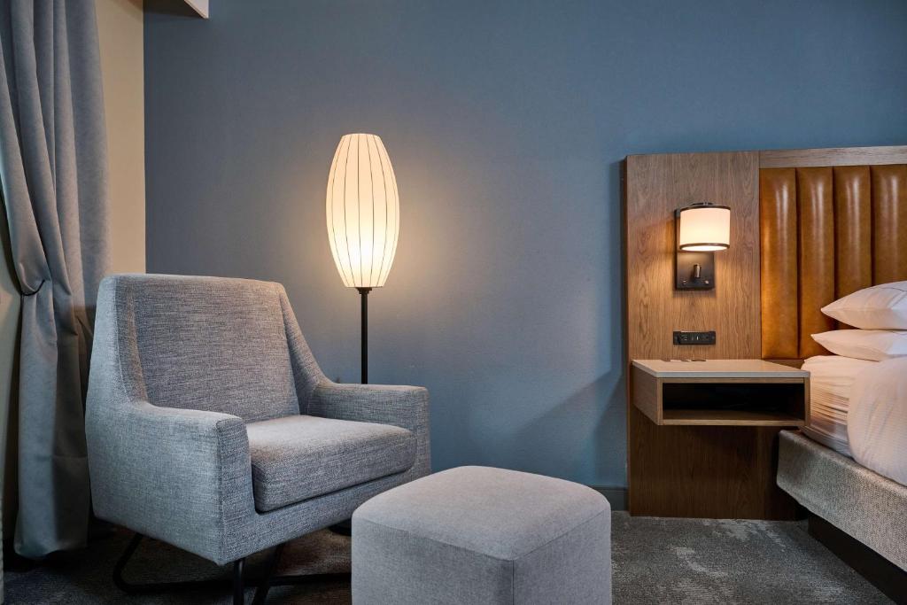 DoubleTree by Hilton Chatsworth, Chatsworth (updated prices 2025)