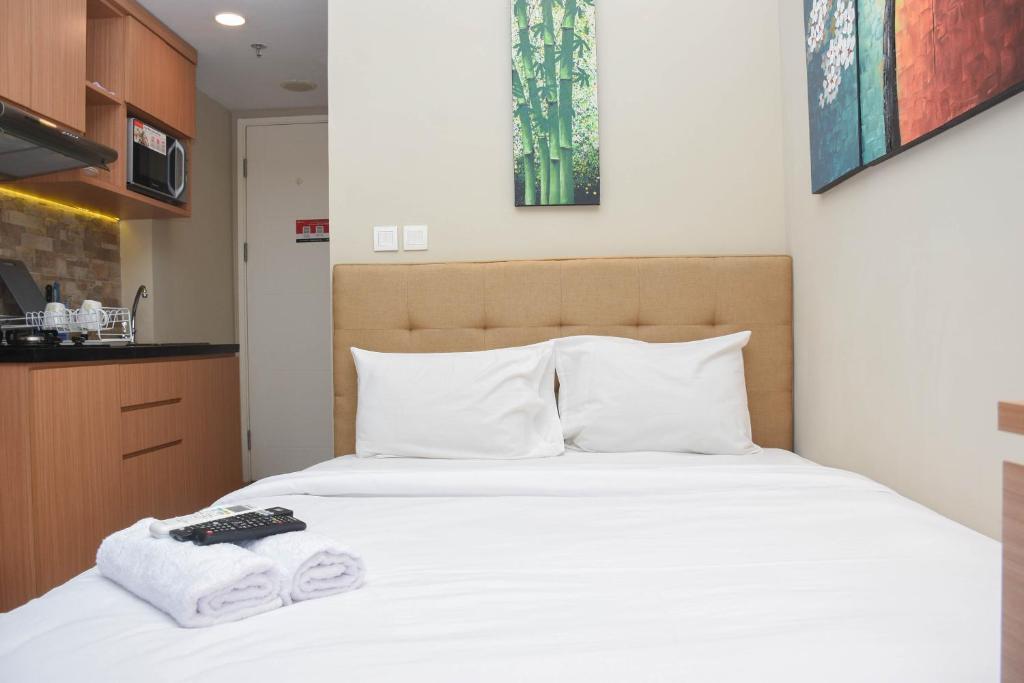 Cozy Living Studio at Springlake Summarecon Bekasi Apartment By ...