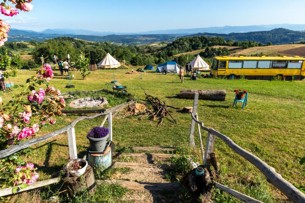 La Busuri Camp, Roşia (updated prices 2025)
