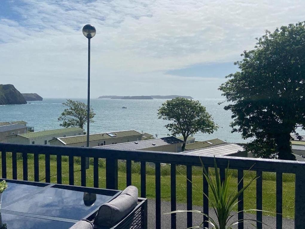 Lydstep Beach Village - 374 Bay View, Lydstep (updated prices 2025)