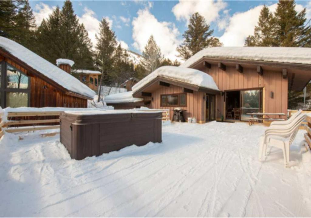 Bray House - Ski-in Ski-out family home, Teton Village (updated prices ...