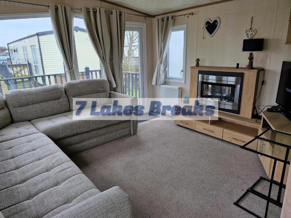 7 Lakes Breaks at 7 Lakes Country Park-WF73, Crowle (updated prices 2026)