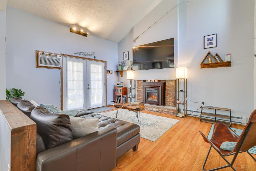 Tobyhanna Home with Fire Pit, Pool and Beach Access!, Tobyhanna ...