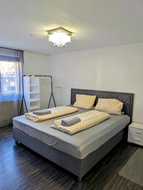 SiYen three private Rooms with 24h Check-in, Ammerbuch (updated prices ...