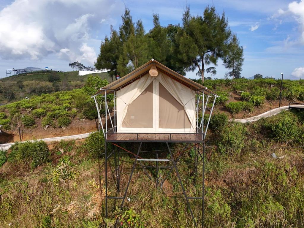 Nimo Tea Resort, Tanara (updated prices 2025)