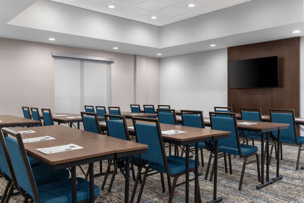 Hampton Inn & Suites Orangeville, On, Orangeville (updated prices 2025)