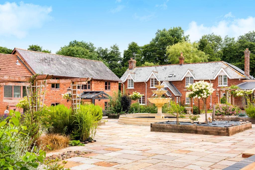 Oak Cottage, Exeter (updated prices 2026)