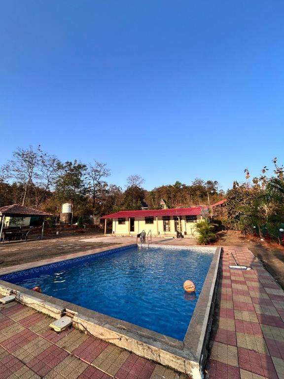 Travelhood Resort, Dhamni (updated prices 2026)