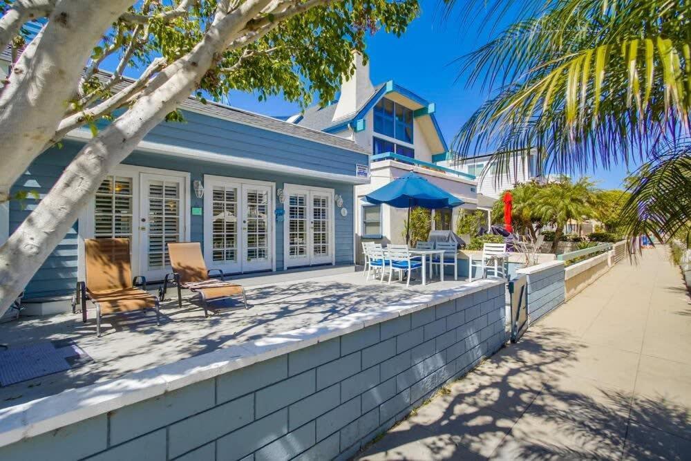 Luxury summer house feet from bay & ocean patios, San Diego (updated ...