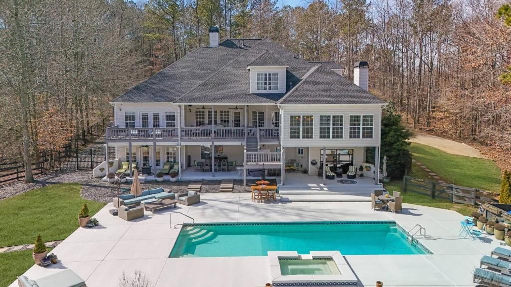 Serene Farms Hot Tub, Pool, Sunroom On 7 Acres, Hiram (precios ...