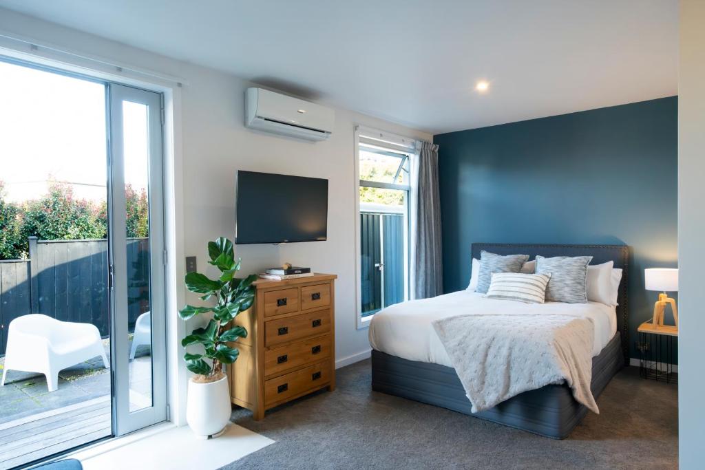 The Hidden Oreo Studio, Silverdale (updated prices 2025)