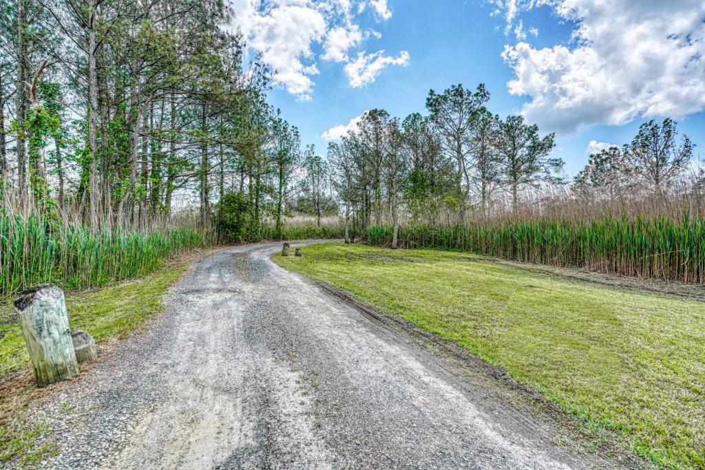 Castlebar - Luxury waterfront home with Private dock!, Deep Hole ...