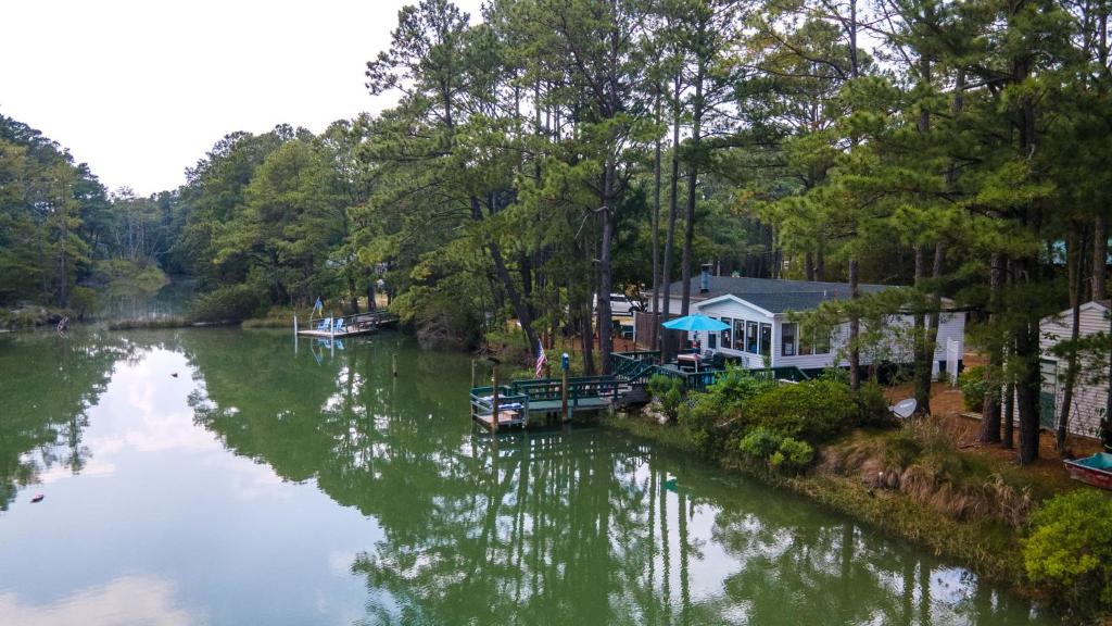 Counting Corks - Waterfront, Pet friendly, private dock!, Eastville ...