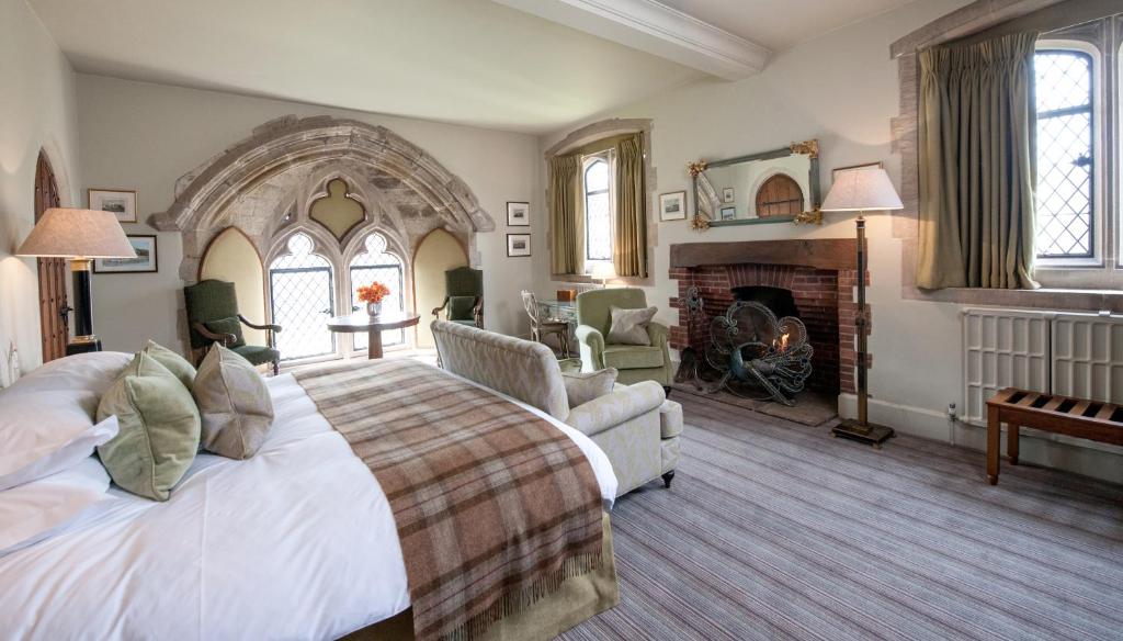 Amberley Castle- A Relais & Chateaux Hotel, Amberley (updated prices 2025)