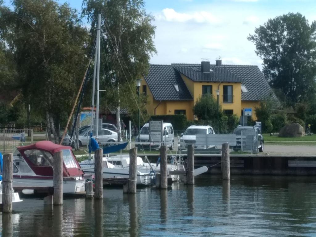 Ferienhaus am Bodden, Saal (aktualisierte Preise für 2025)