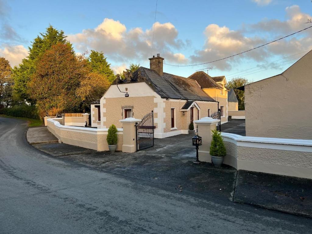 Windmill House, Clongill, Navan (updated prices 2026)