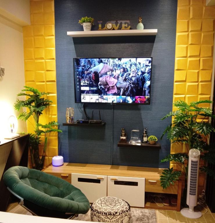 STARK's SUITE3 A MODERN studio-unit in MEGAWORLD, Iloilo (tarifs ...