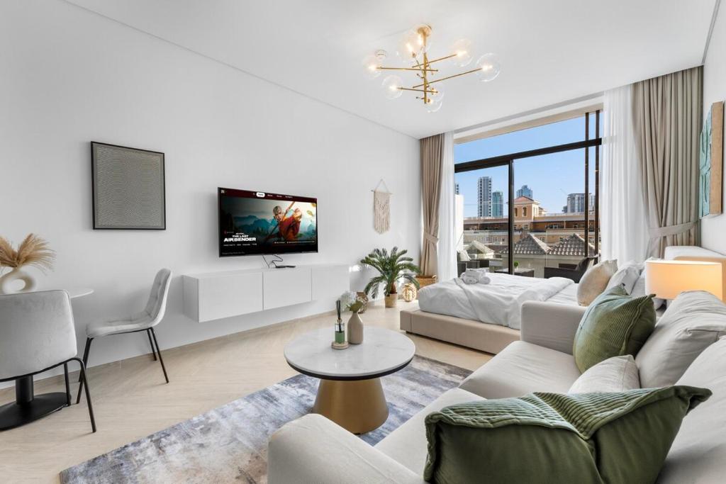 Waves - Elegant & Lavish Studio Apt for 4 in JVC, Dubai (updated prices ...