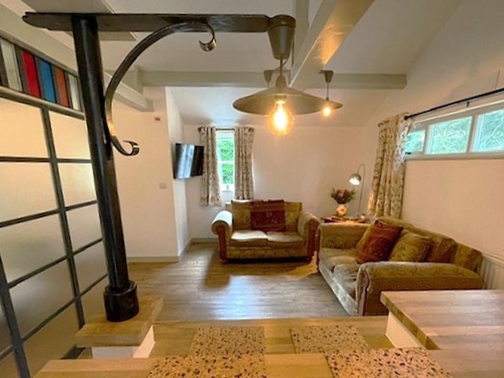 Woodman's Farm, Norwich (updated prices 2025)