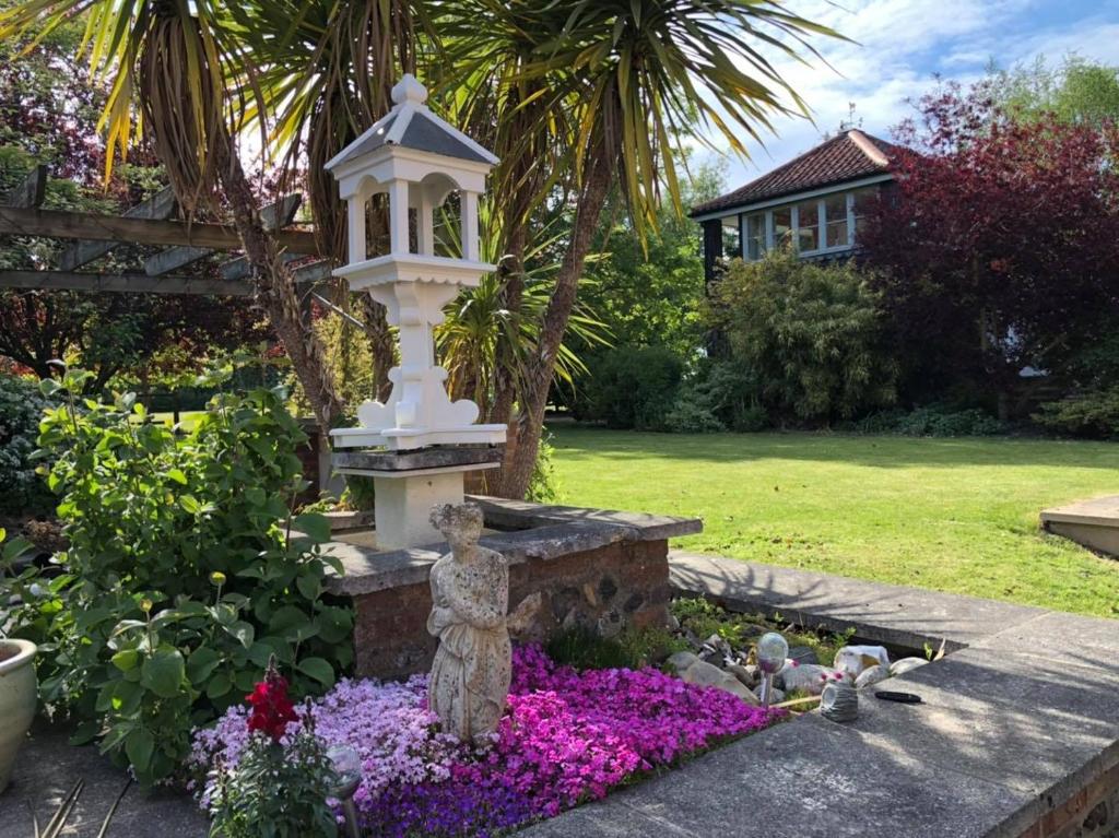 Woodman's Farm, Norwich (updated prices 2025)