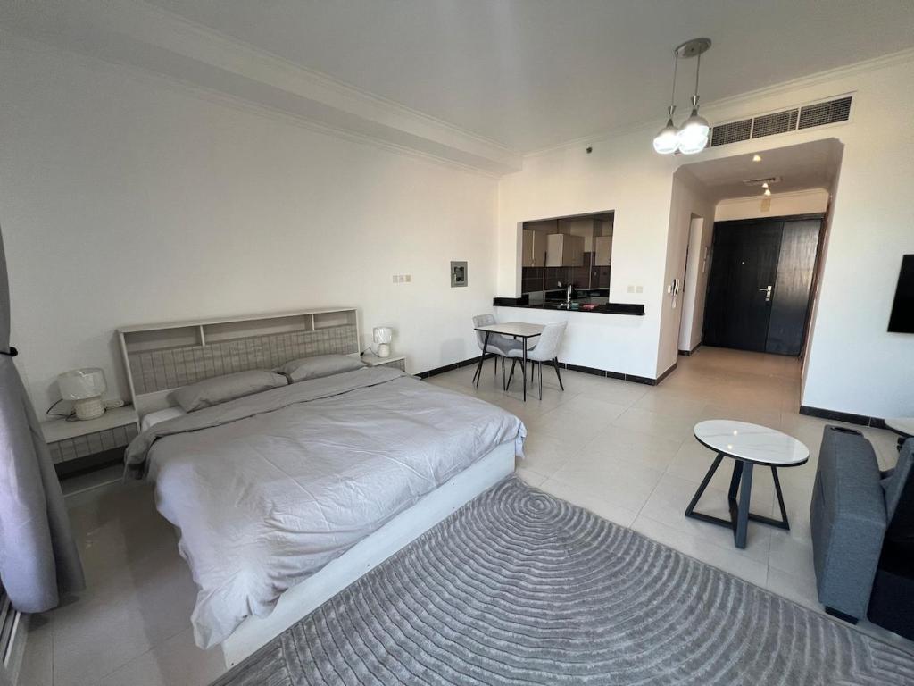 Spacious Studio Near Marina, Dubai (updated prices 2025)