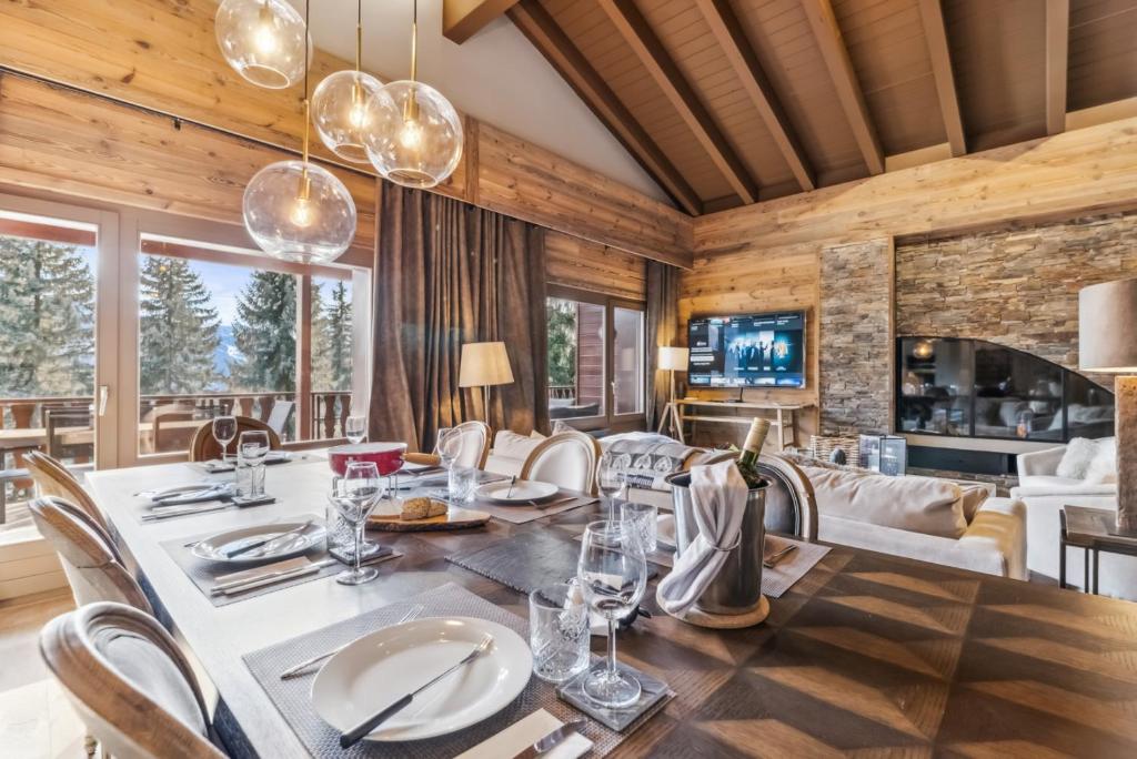 The Penthouse at Palm Springs - by Mrs Miggins, Crans-Montana (updated ...