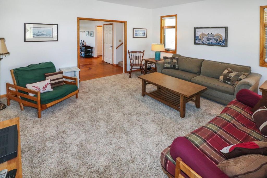 Herbie's Hideaway - Water views & Screened porch!, Black Point Landing ...