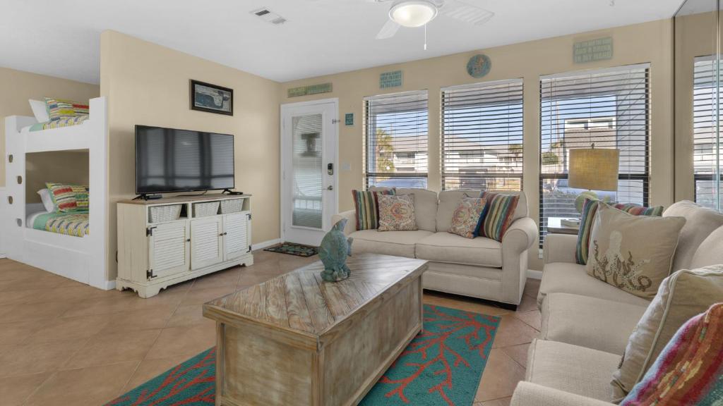 Southwinds I-5, Panama City Beach (updated prices 2026)