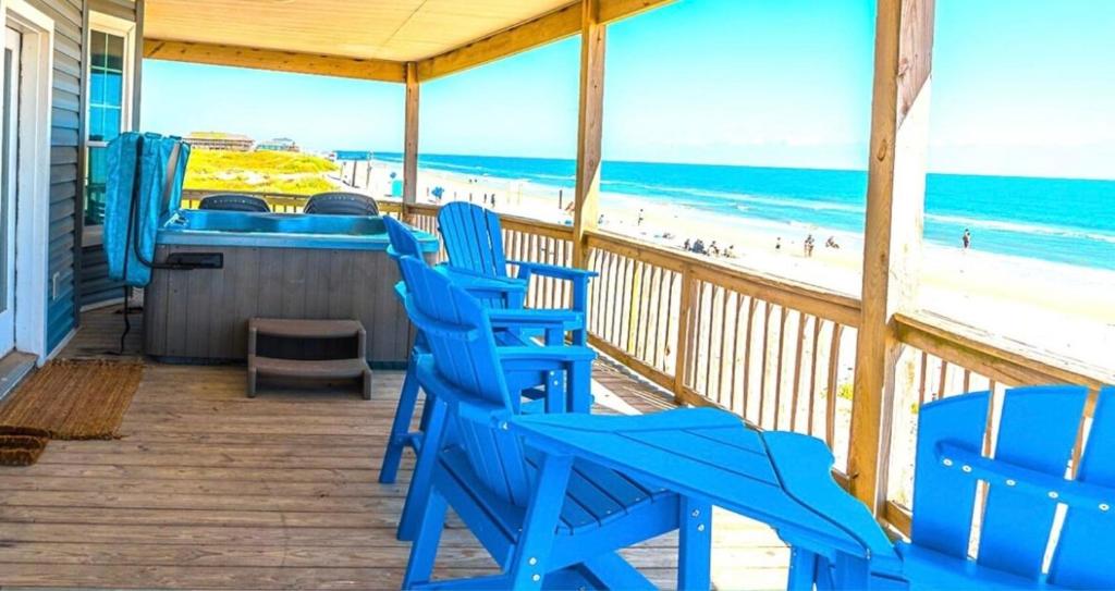 Starfish Beachfront Swim-Up, Surfside Beach (updated prices 2025)