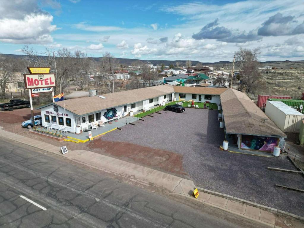 The Aztec Motel & Creative Space, Seligman (updated prices 2025)