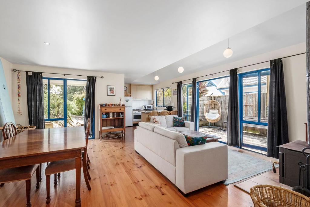 Avalon, Point Lonsdale (updated prices 2025)