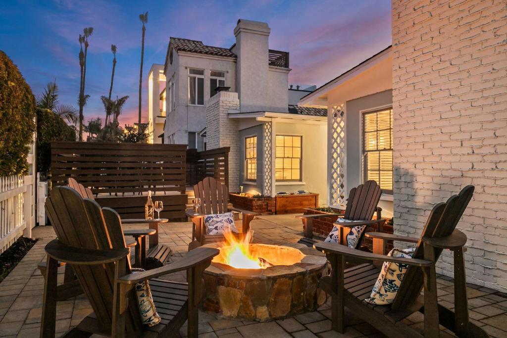 Beautiful Windansea Beach Compound Steps to Sand, San Diego ...