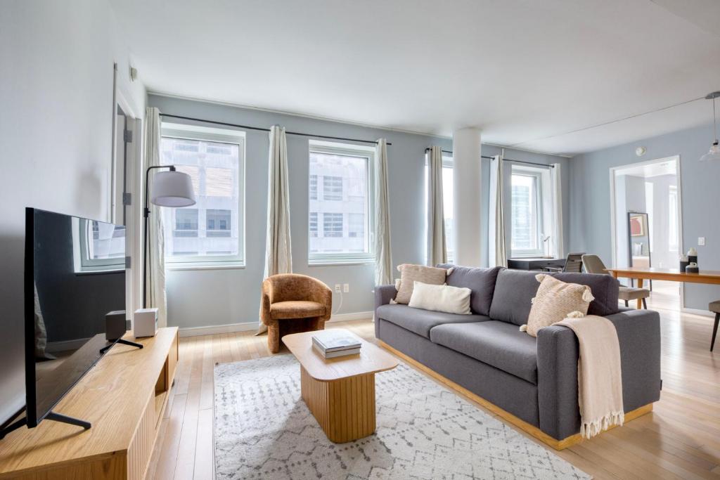 Blueground Midtown wd nr Rockefeller Ctr NYC-1439, New York (updated ...