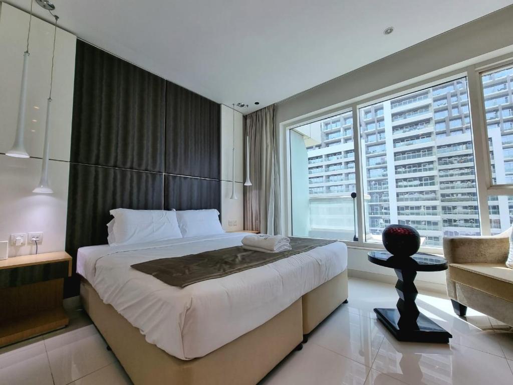 DVR Studio in Canal View, Дубай (обновени цени за 2025 г.)