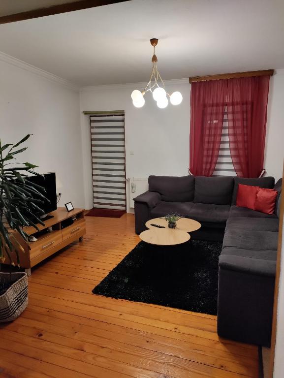 Luni, Travnik (updated prices 2025)