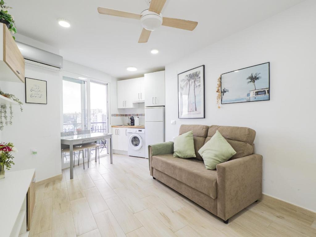 Cubo's Sea View First Line Maite Study, Benalmádena (updated prices 2025)