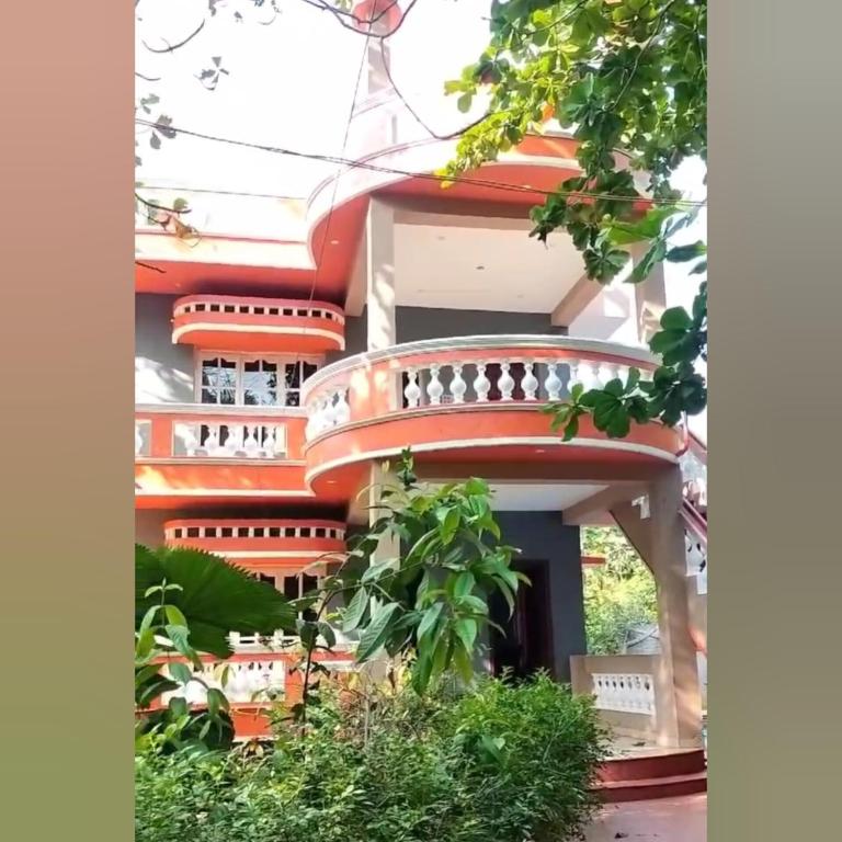 Paradise Castle Villa, Auroville (updated prices 2026)