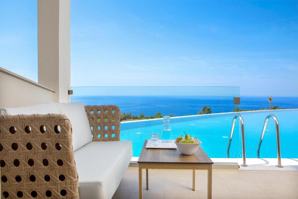 Ajul Luxury Hotel & Spa Resort, a Registry Collection Hotel, Agia ...