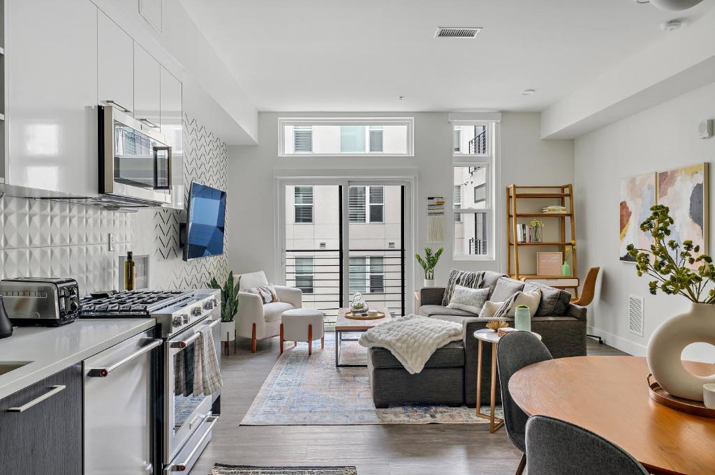 2880 Sky Edge Suite at Espadin, Denver (updated prices 2026)