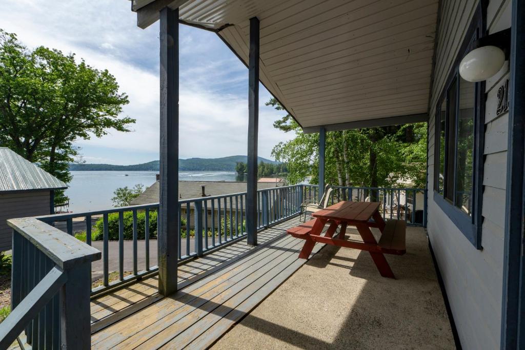 Depe Dene Lakeside Resort, Lake George (updated prices 2025)