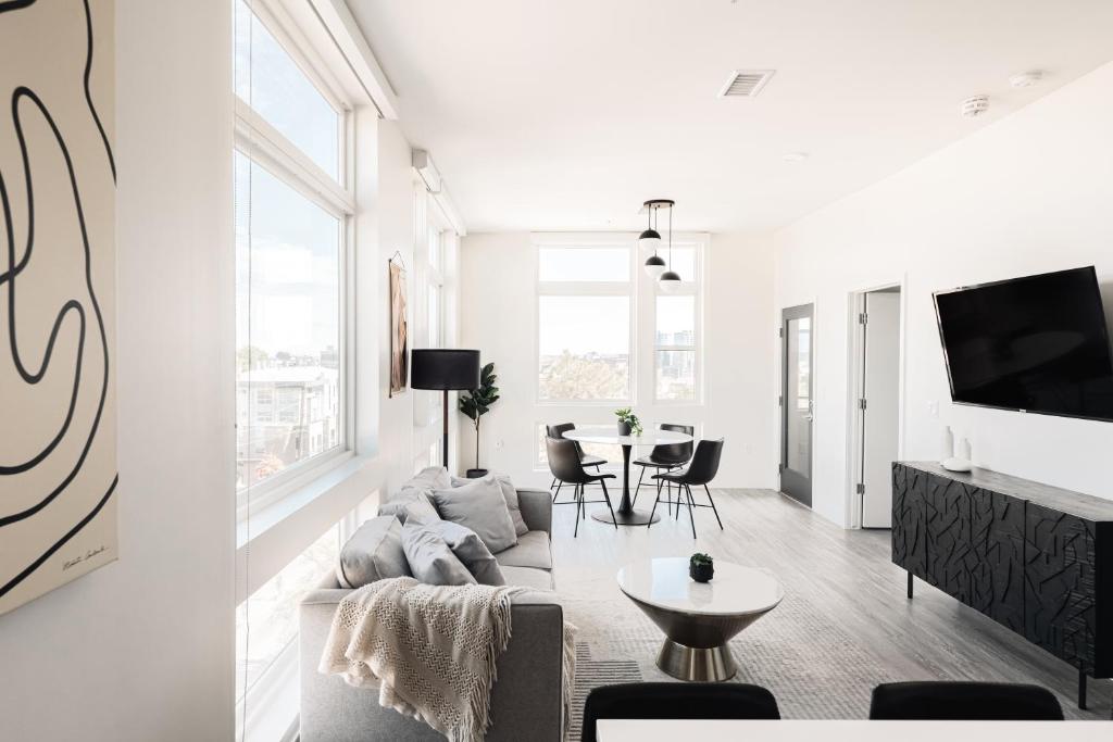2880 Denver Skyline Escape at Espadin, Denver (updated prices 2025)