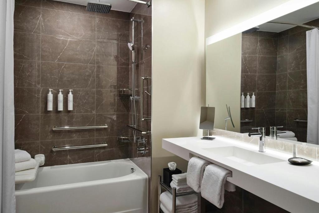 AC Hotel Detroit at the Bonstelle, Detroit (updated prices 2025)