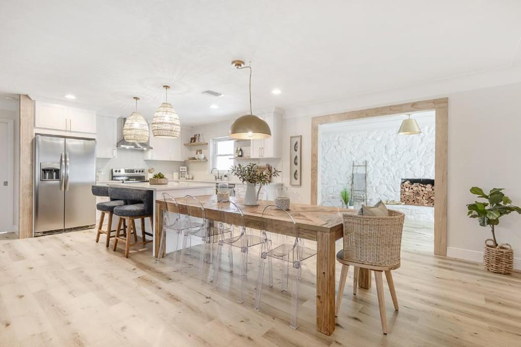 Salt Water Pool Home in Seminole Fully Renovated Pr1553, Seminole ...
