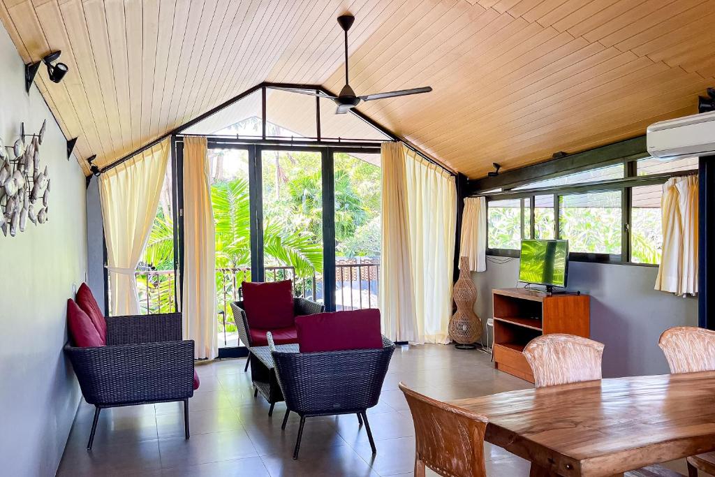 Dancing Hana Villa Nusa Dua - 2 Bedroom with Sharing Pool Minimum Stay 2 Nights, Nusa Dua ...