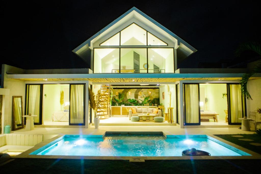 Sundine House - 3BR Poolvilla near Canggu, Kerobokan (updated prices 2026)