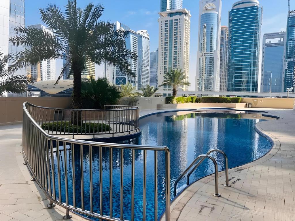 Dubai Marina Escape Steps to Metro & Beach, Dubai (updated prices 2025)