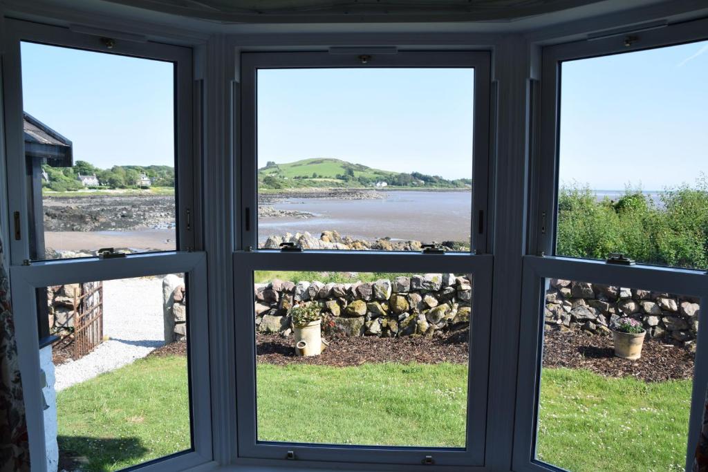 Munro Cottage, Rockcliffe (updated prices 2025)