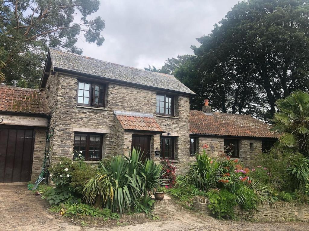 Littlecross Cottage, Barnstaple (updated prices 2026)