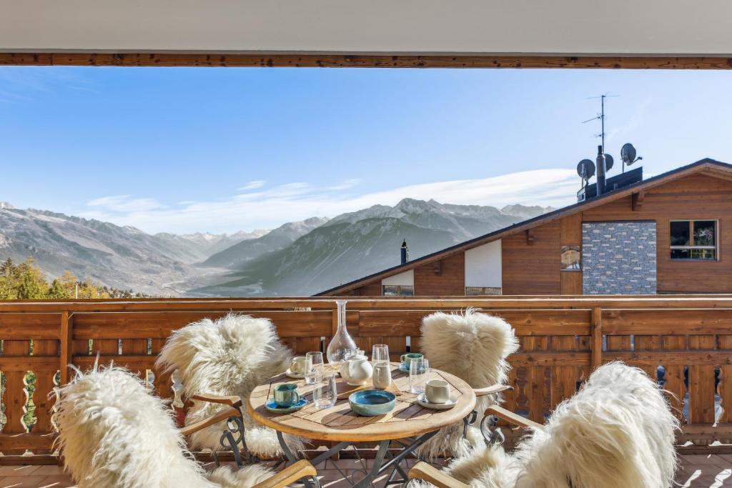 Dame des Montagnes by Mrs Miggins, Crans-Montana (updated prices 2026)